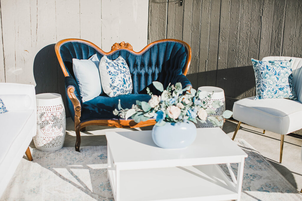 Lounge, Sofa and Loveseat Rentals - A to Z Event Rentals, LLC.