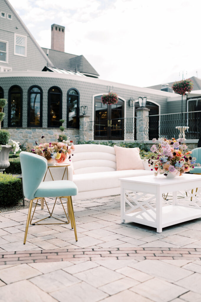 Lounge, Sofa and Loveseat Rentals - A to Z Event Rentals, LLC.